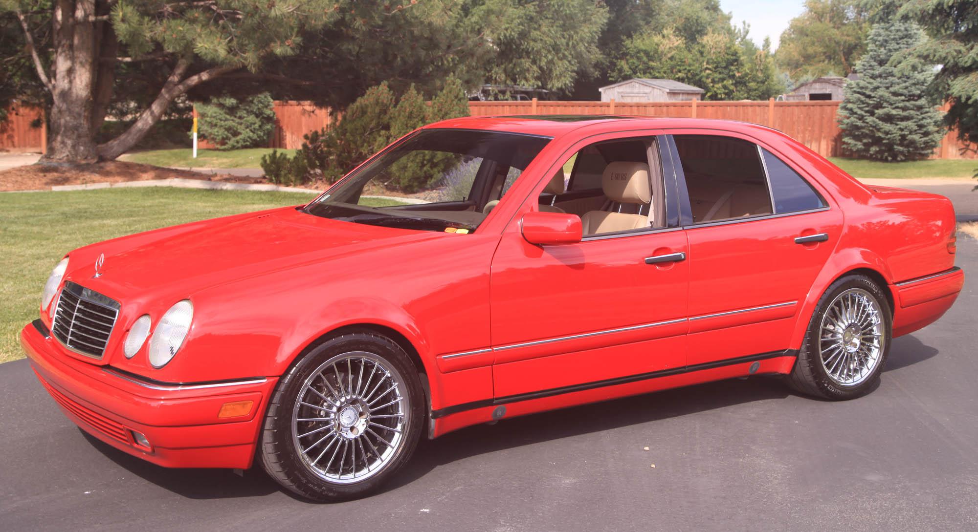 Sześciolitrowe, 434-konne W210 to okular ostateczny. Ale bym nim jeździł