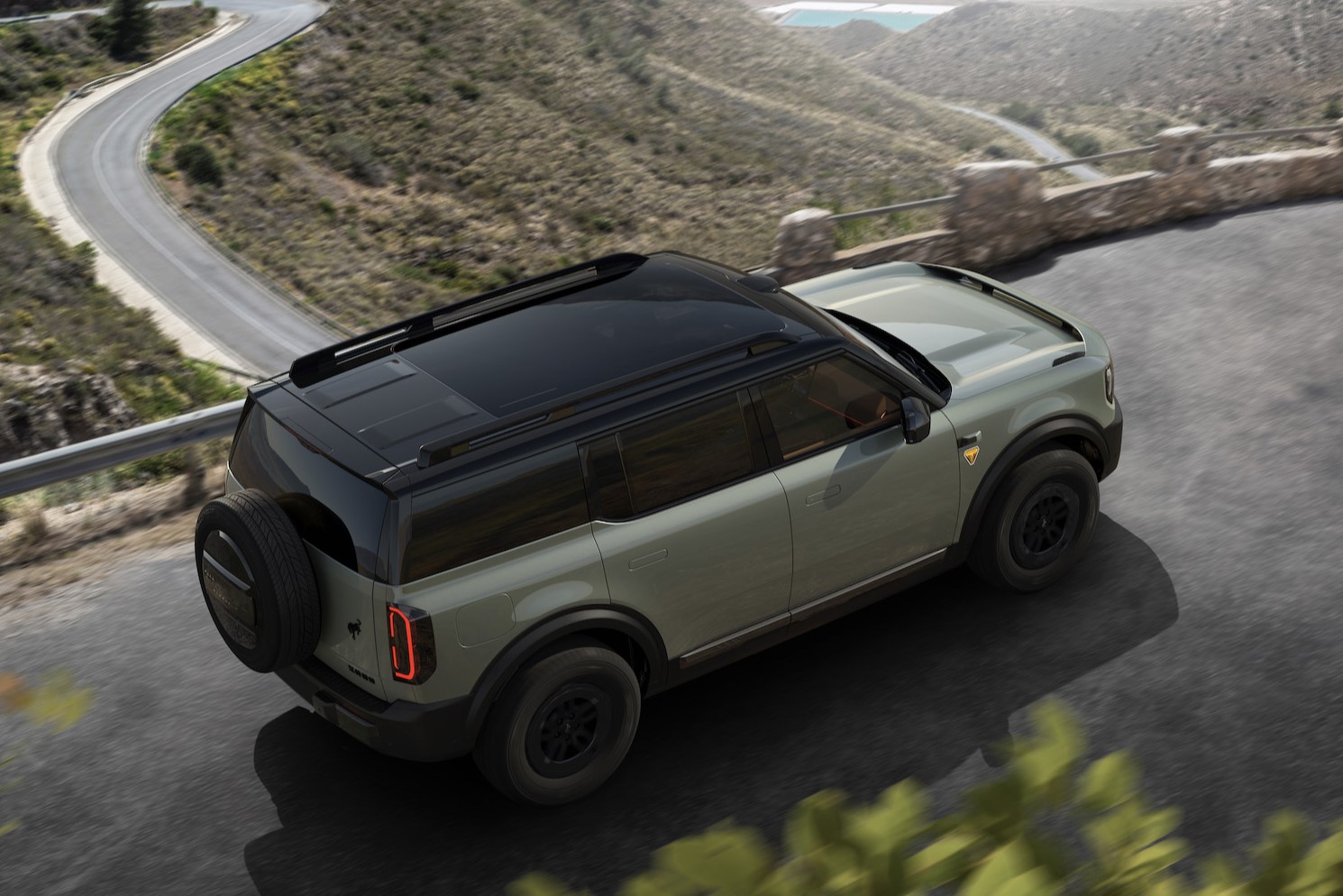 Nowy Ford Bronco jest elektryczny. Spokojnie, może też być (prawie ...