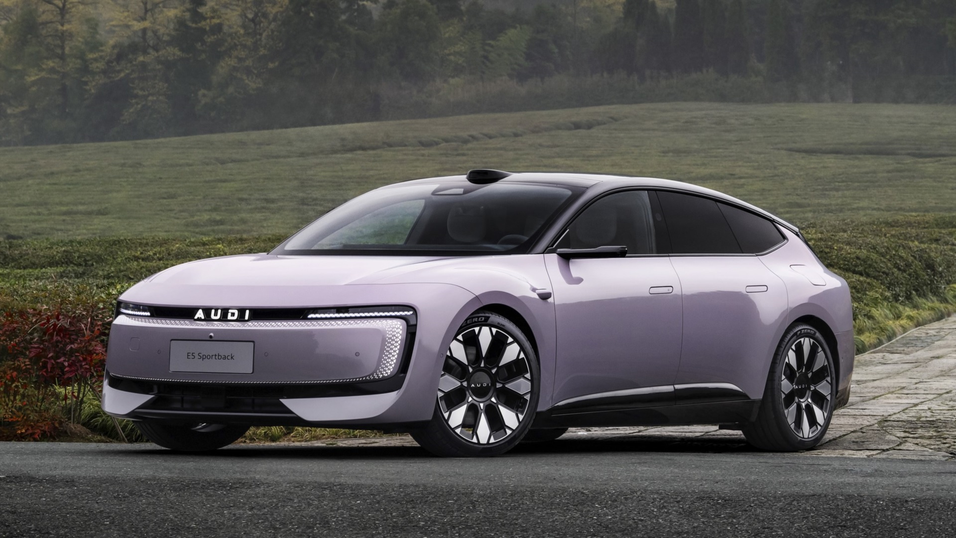 AUDI sprzedaje się gorzej niż Audi. Logo wciąż ma moc