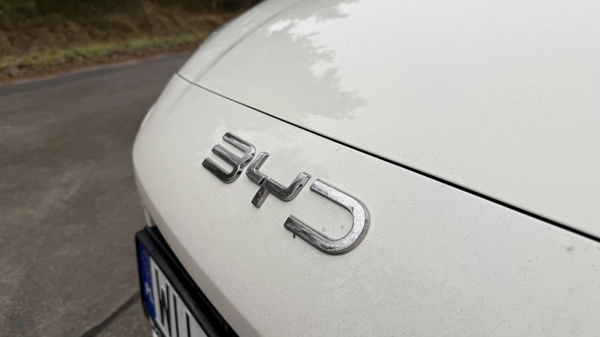 BYD odpalił pierwszą ładowarkę. Zostało mu jeszcze tylko 2999